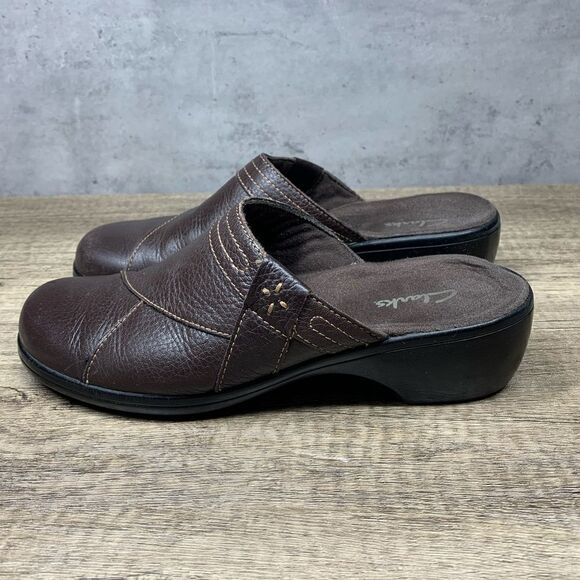 Clarks | Shoes | Clarkswomensus7mbrownlthersliponmules | Poshmark